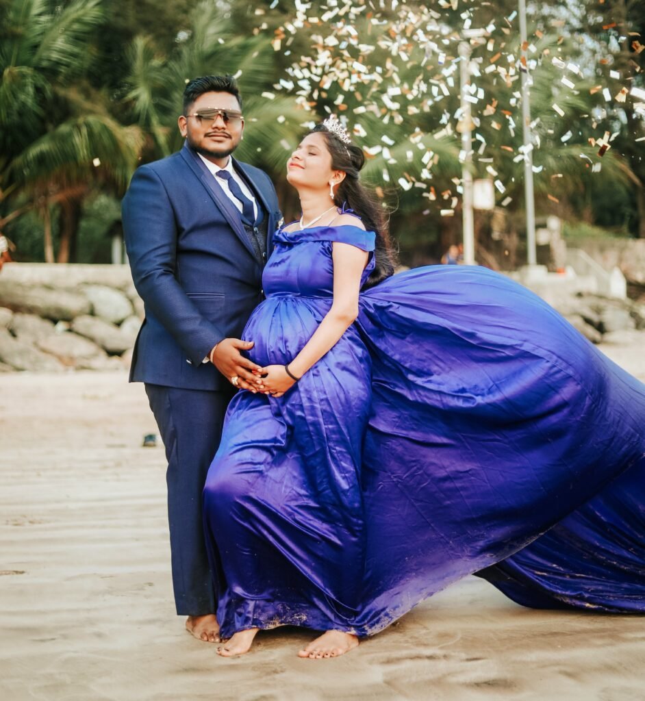 6 Indian Couple Maternity Photoshoot Ideas - Chitrageek Studios