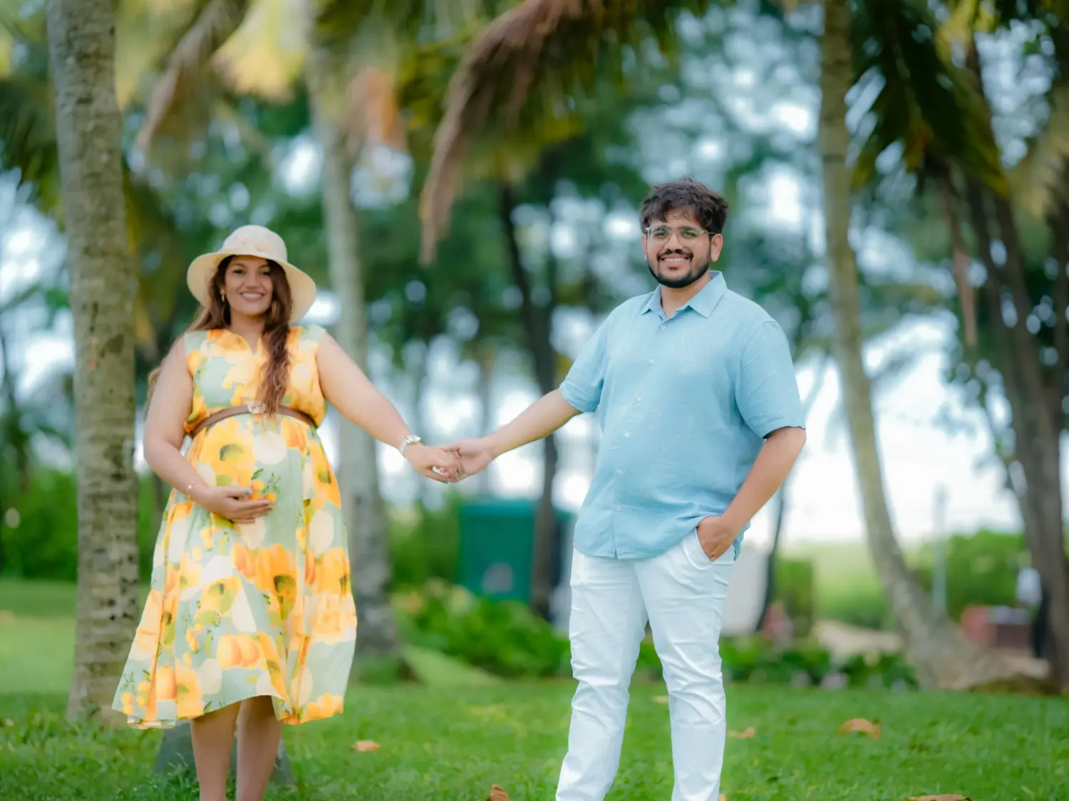 Maternity Photoshoot in Goa | ChitraGeek Studios Pvt. Ltd.